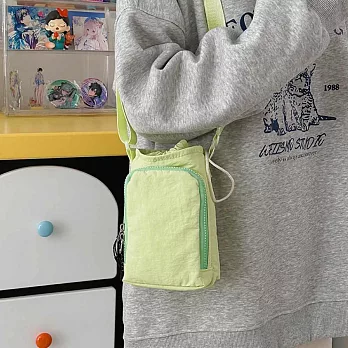 博客來-【HandStyle】女包 防潑水尼龍輕量束口多功能休閒斜背包(DML303)_03055 _淺綠