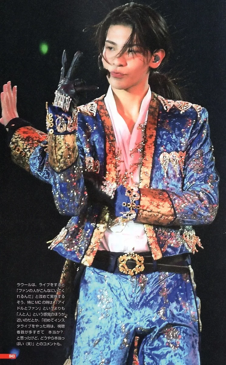 博客來-Snow Man寫真專集：Hyper Evolution！