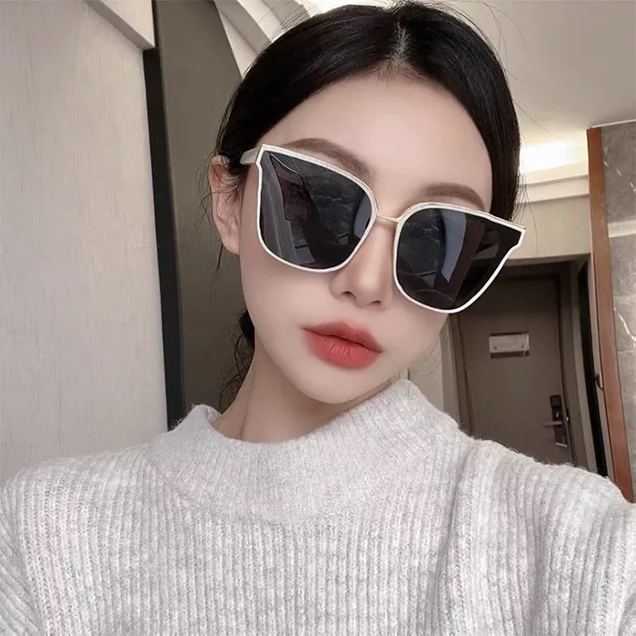 博客來-【SUNS】韓版金邊墨鏡 ins韓妞必備款眼鏡 大框顯小臉 抗UV400 S06 淡紫粉